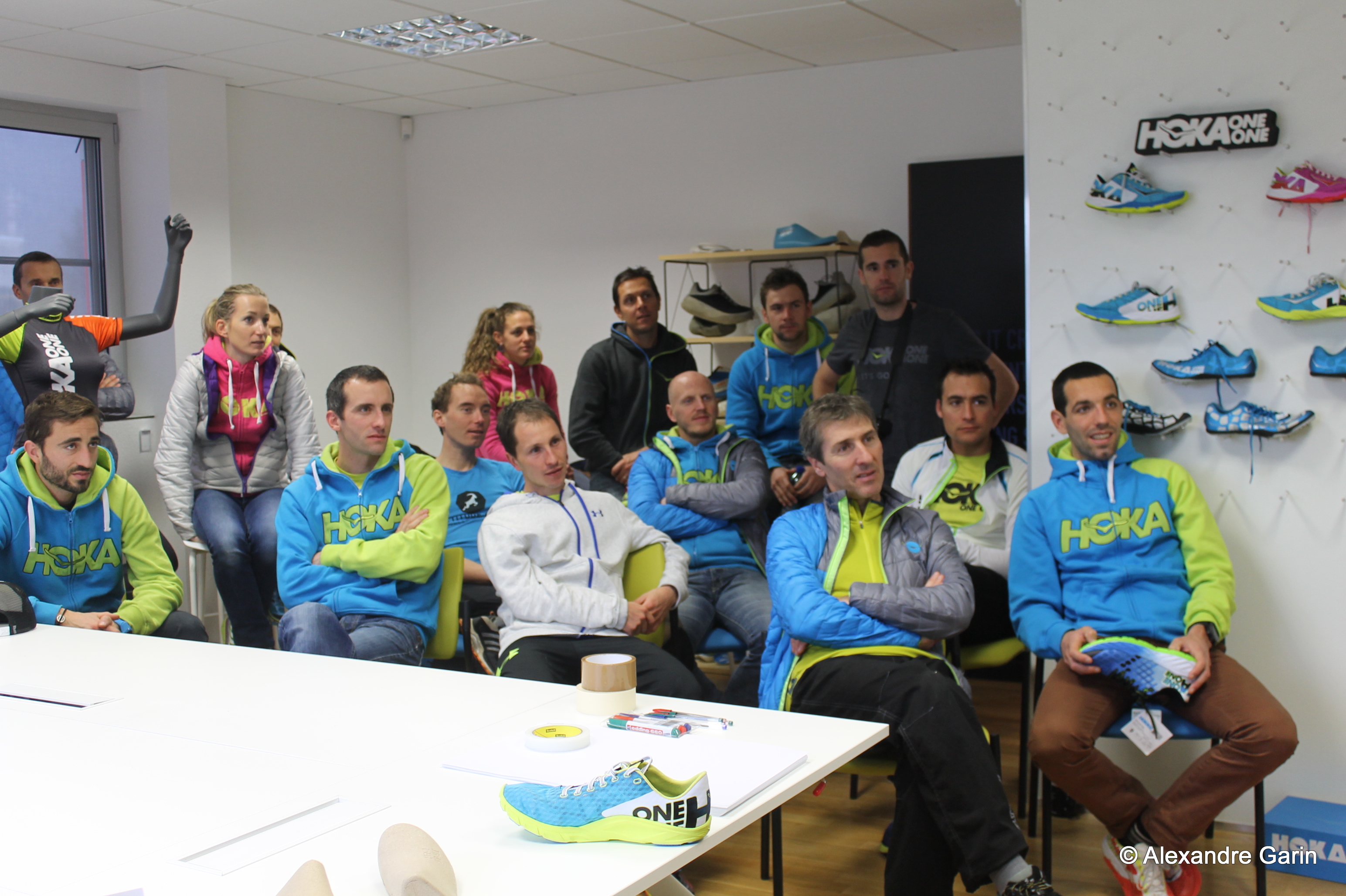 L’assemblée du team Hoka à l’écoute – Lepape-Info