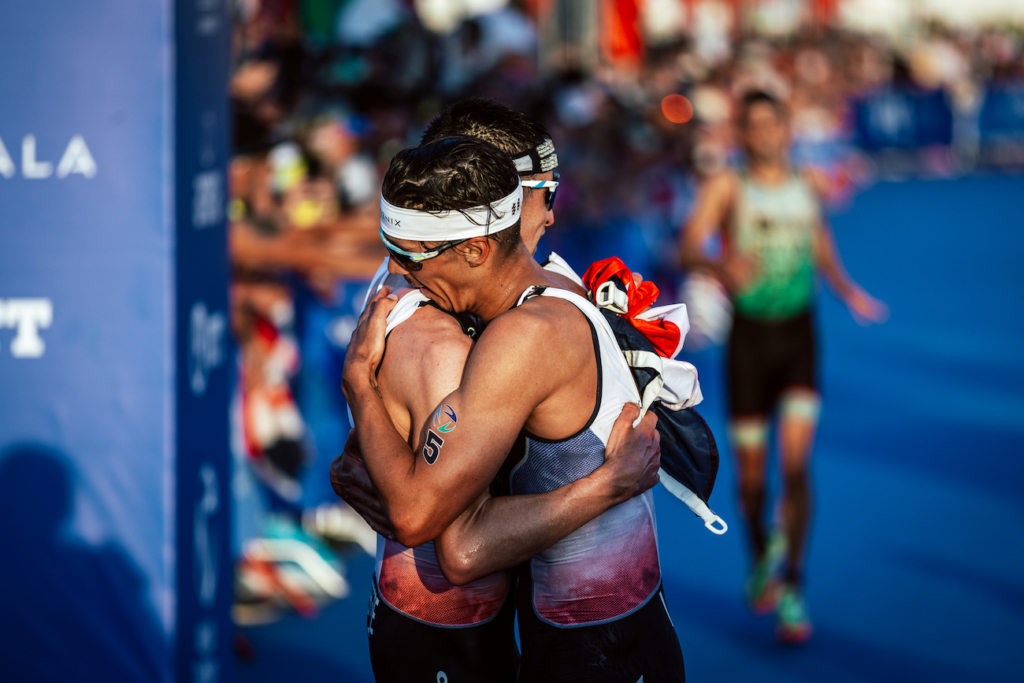 Triathlon : Coup double pour Léo Bergère vainqueur de la finale WTCS à Abu Dhabi et champion du ...
