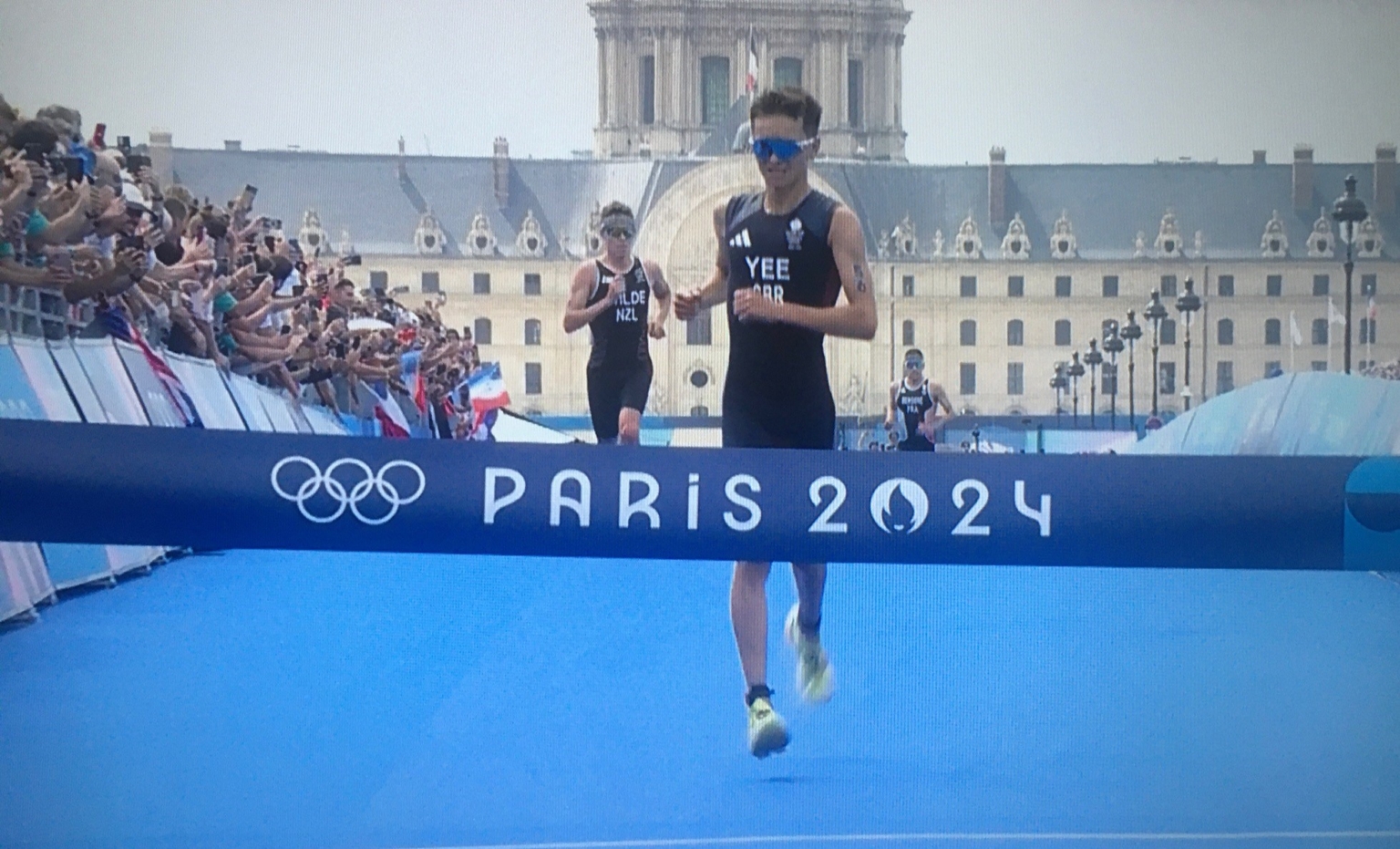 Alex Yee champion olympique de triathlon devant Hayden Wilde, médaille de bronze pour le ...